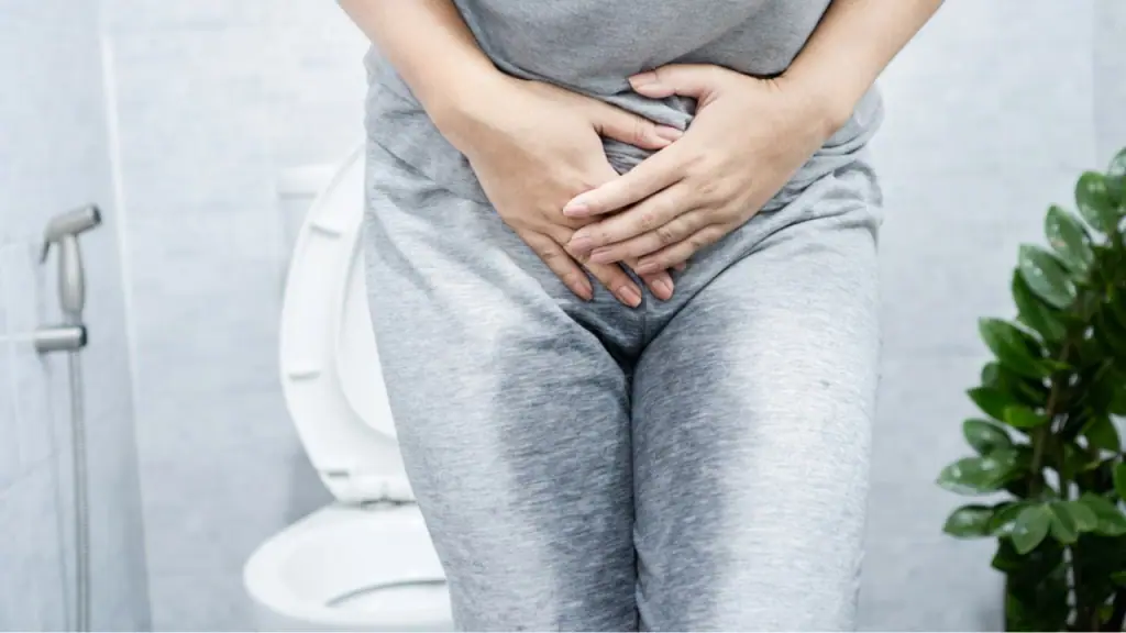 Kencing Berbusa - Penyebab, Gejala, & Cara Mengatasi