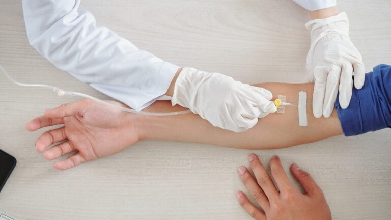 Infus Vitamin C: Manfaat, Harga, dan Prosedurnya