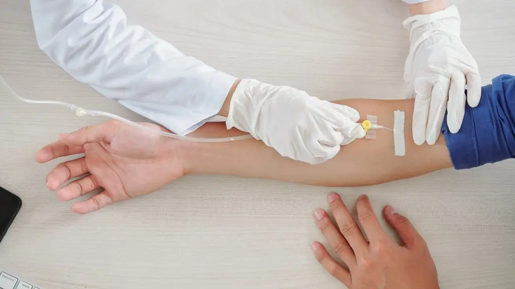 Infus Vitamin Booster: Manfaat, Prosedur, dan Harganya