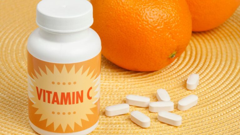 Vitamin C - Manfaat, Sumber Vitamin C, dan Dosis