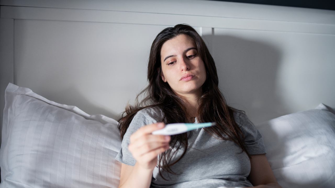 7 Gejala Demam Berdarah pada Orang Dewasa & Cara Mengatasi